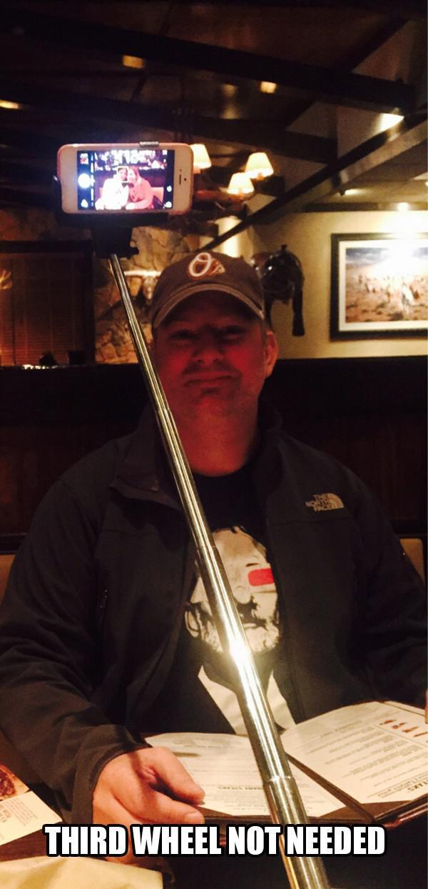23 Weird Selfie Ideas that Prove Selfie Sticks MUST GO!